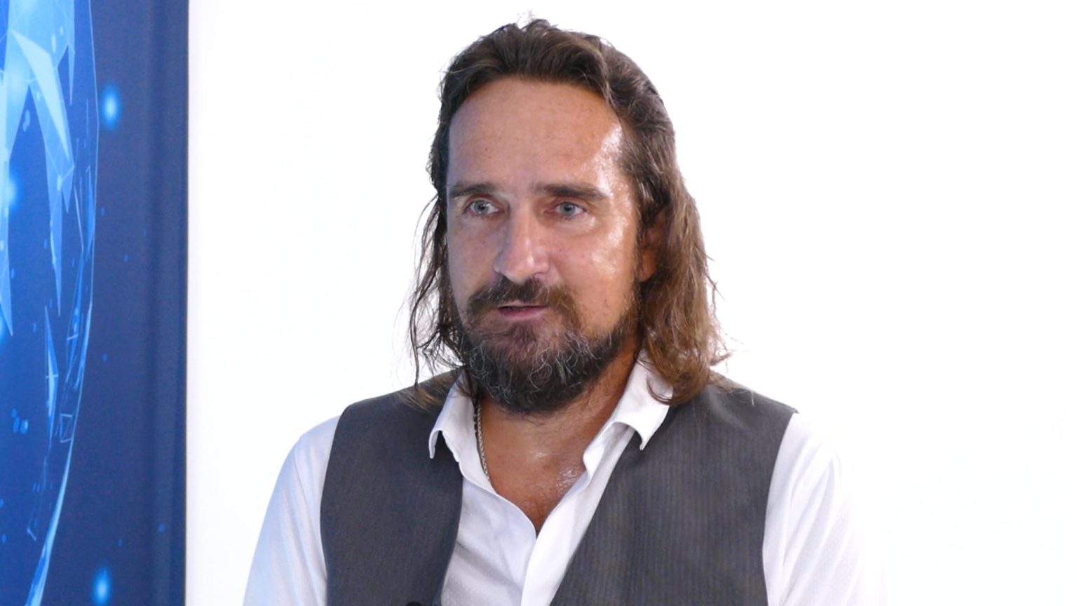 OKO HURIKÁNU - Tibor Eliot Rostas